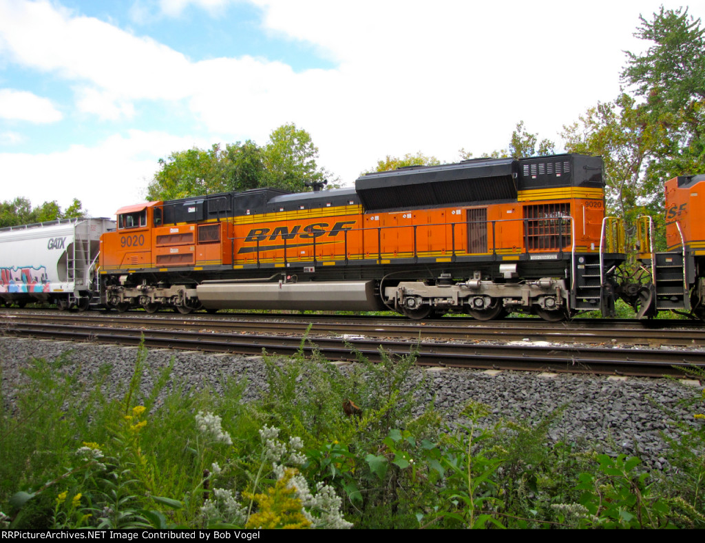 BNSF 9020